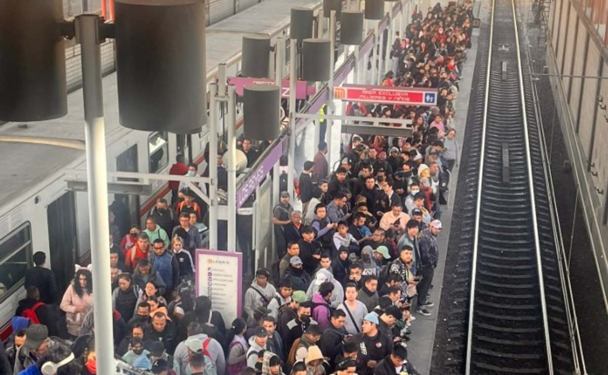 Línea A del Metro CDMX colapsada y detenida por el rescate de un ...