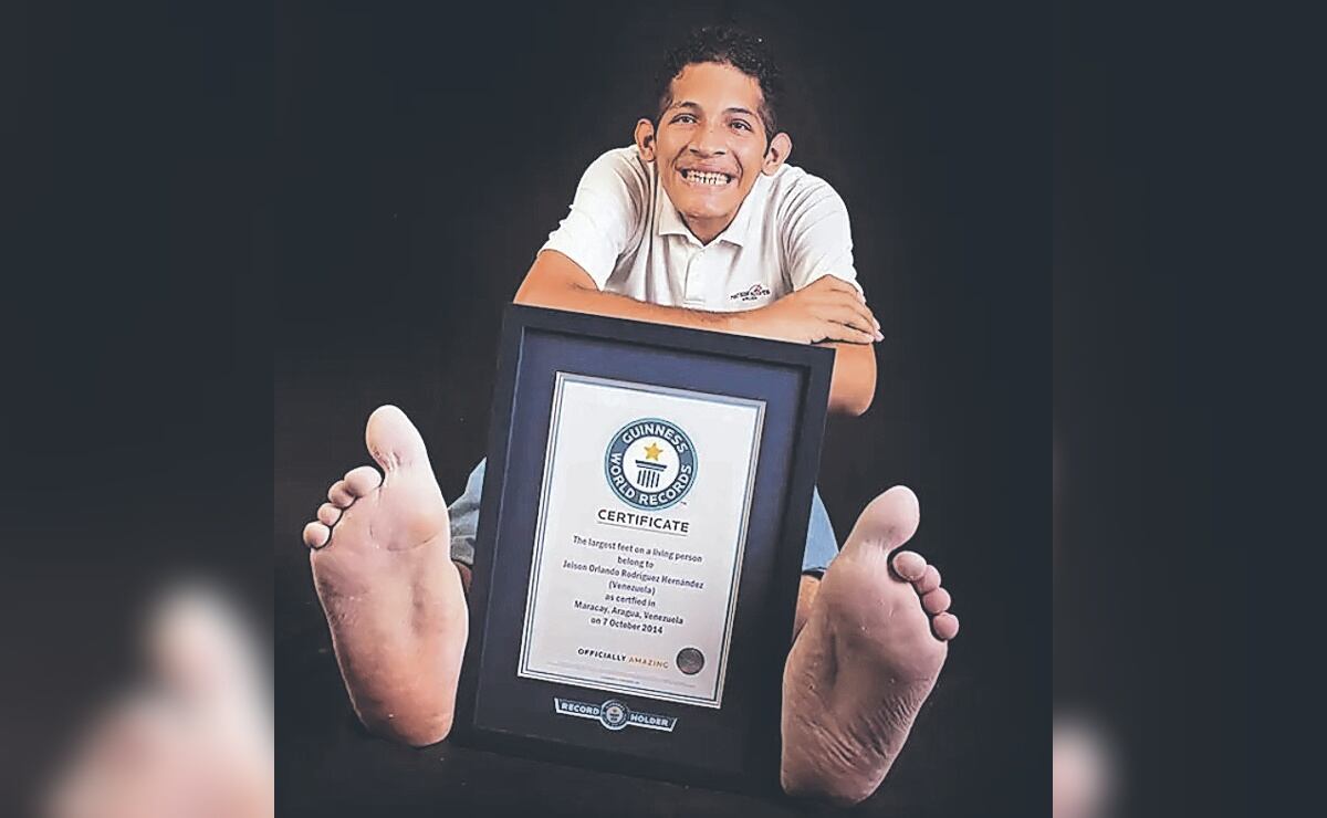 Cuanto calza la persona con el pie más grande del mundo Jeison Orlando