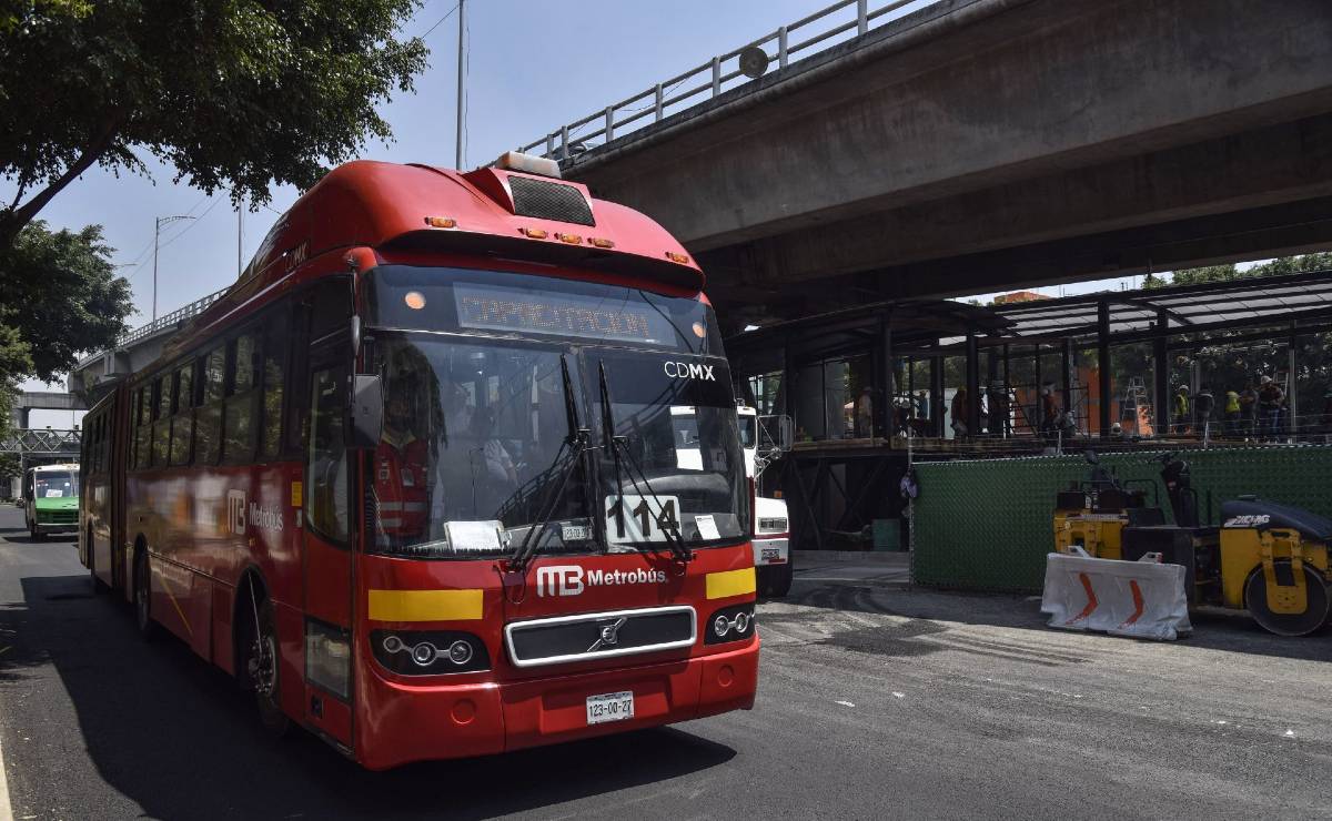 ¿Cómo llegar al AICM rápido y económico por el Metrobús?-